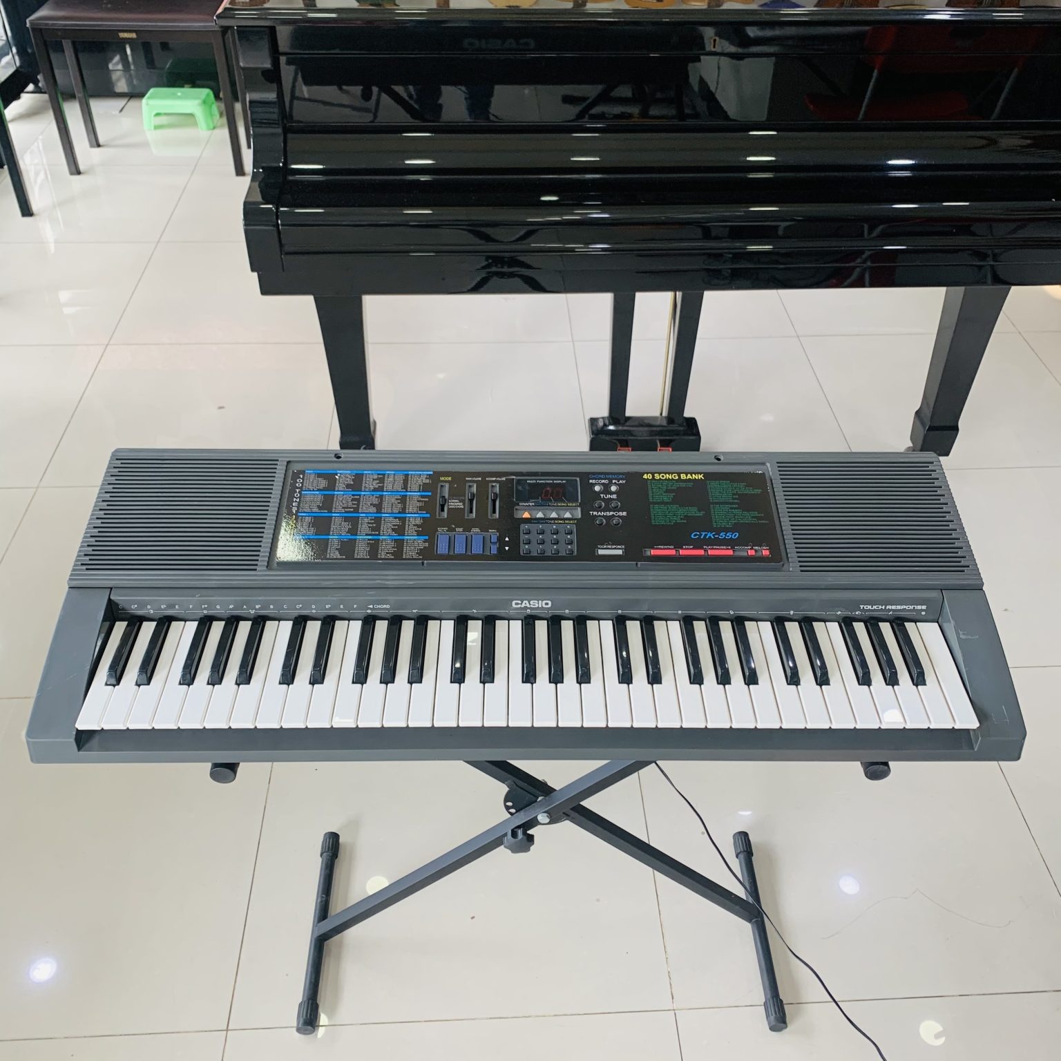 Đàn organ casio CTK-495 giá rẻ cho học sinh mới tập.