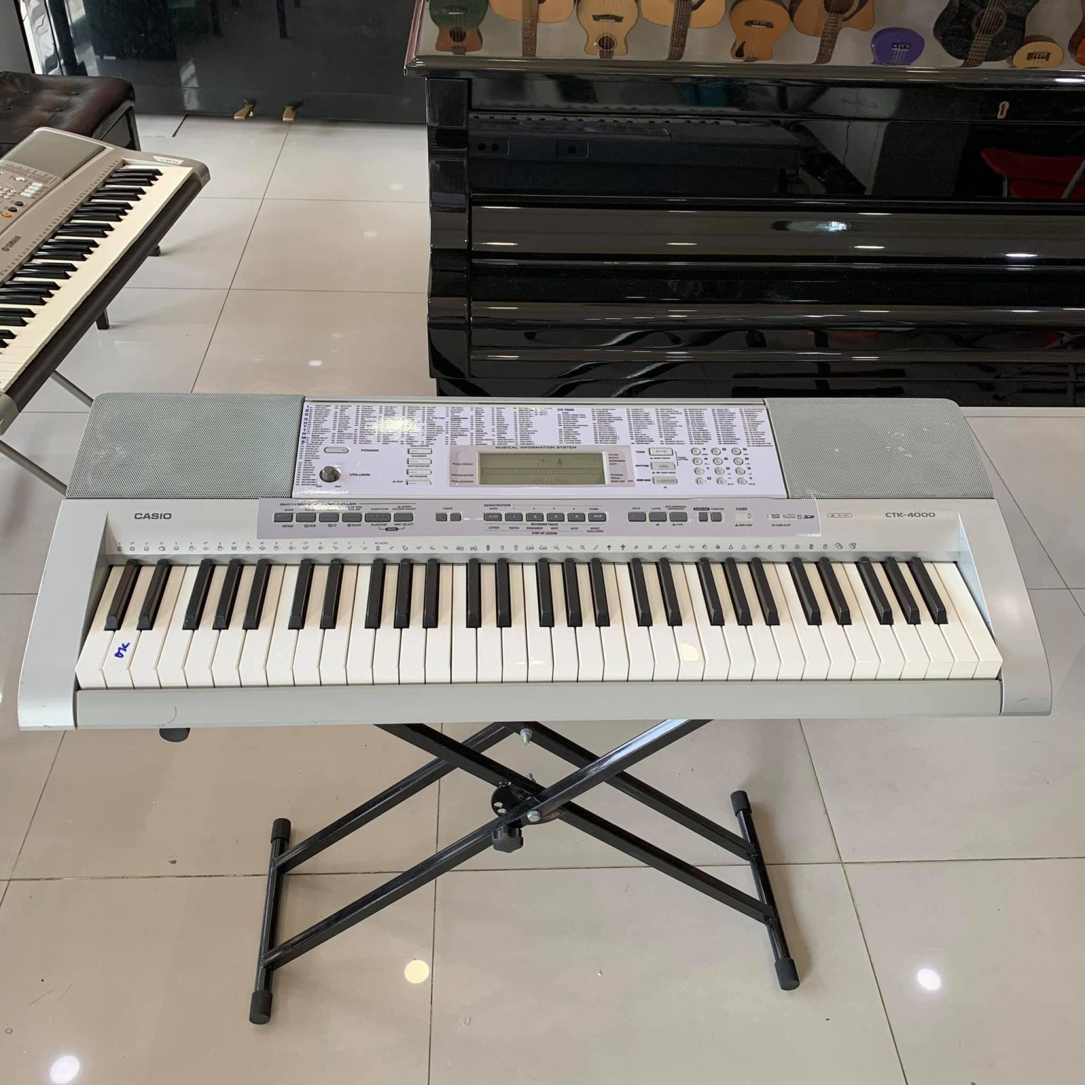 Đàn organ casio ctk-810 Nhật Bản cho học sinh tập luyện