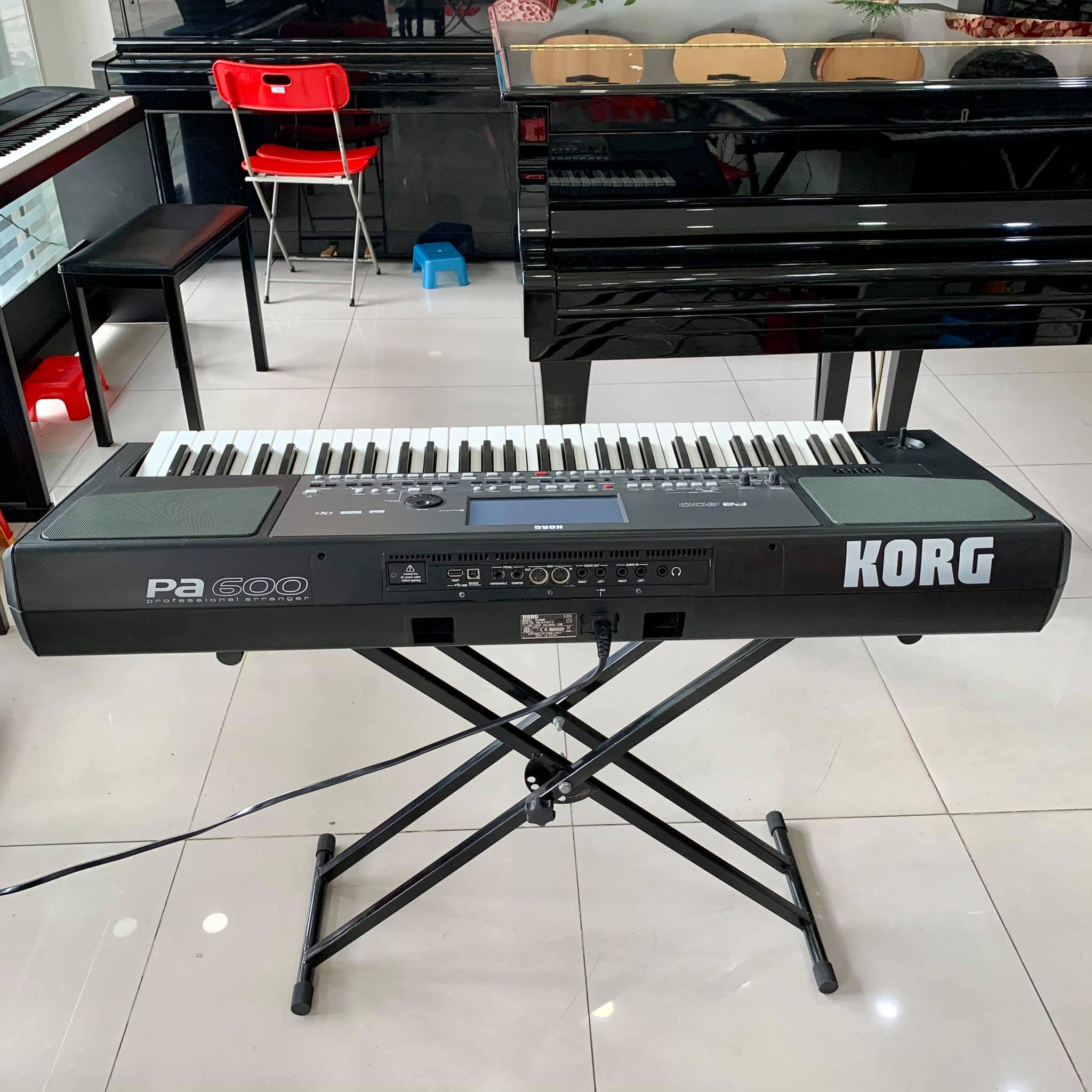Đàn Organ KORG PA600,sẵn dữ liệu đi show - Organ Biên Hòa NHP